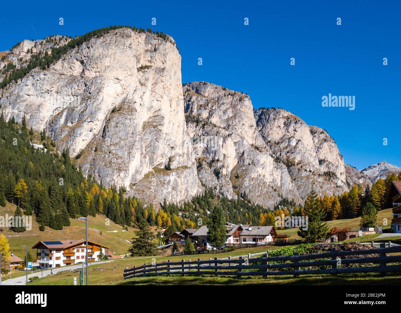 Autumn alpine Dolomites mountain scene, Sudtirol, Italy. Peaceful view ...