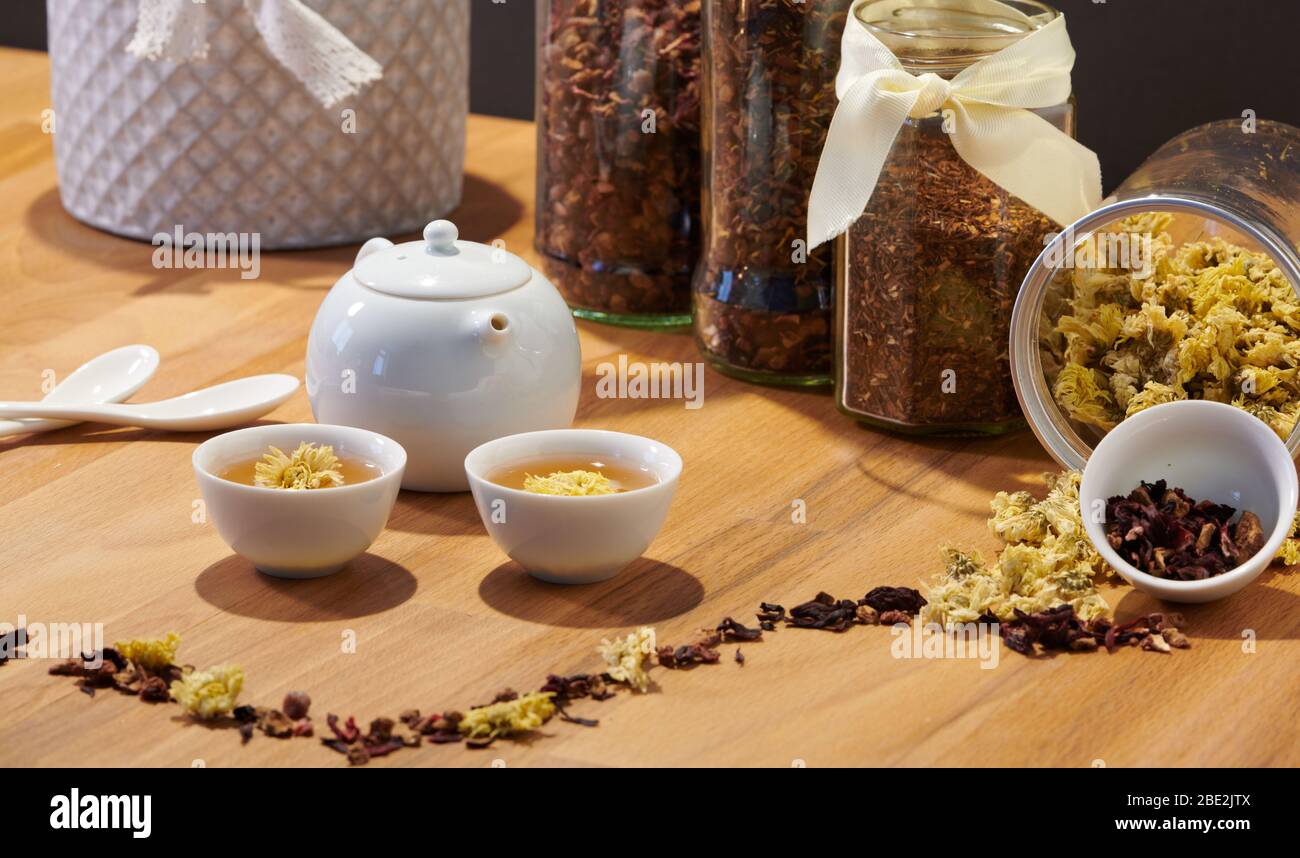 Chrysanthemum tea hi-res stock photography and images - Alamy