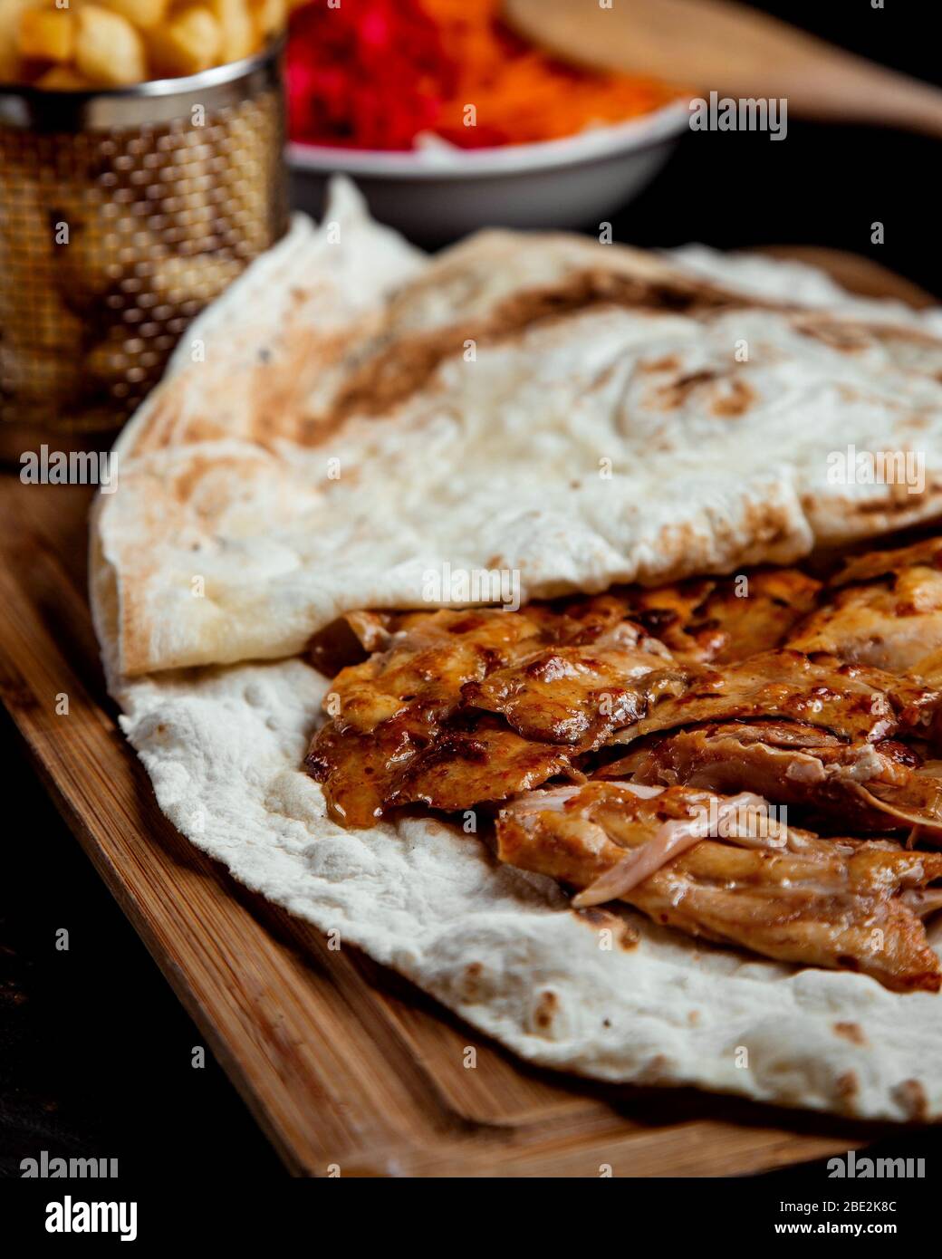 close up of chicken doner kebab with flatbread Stock Photo - Alamy