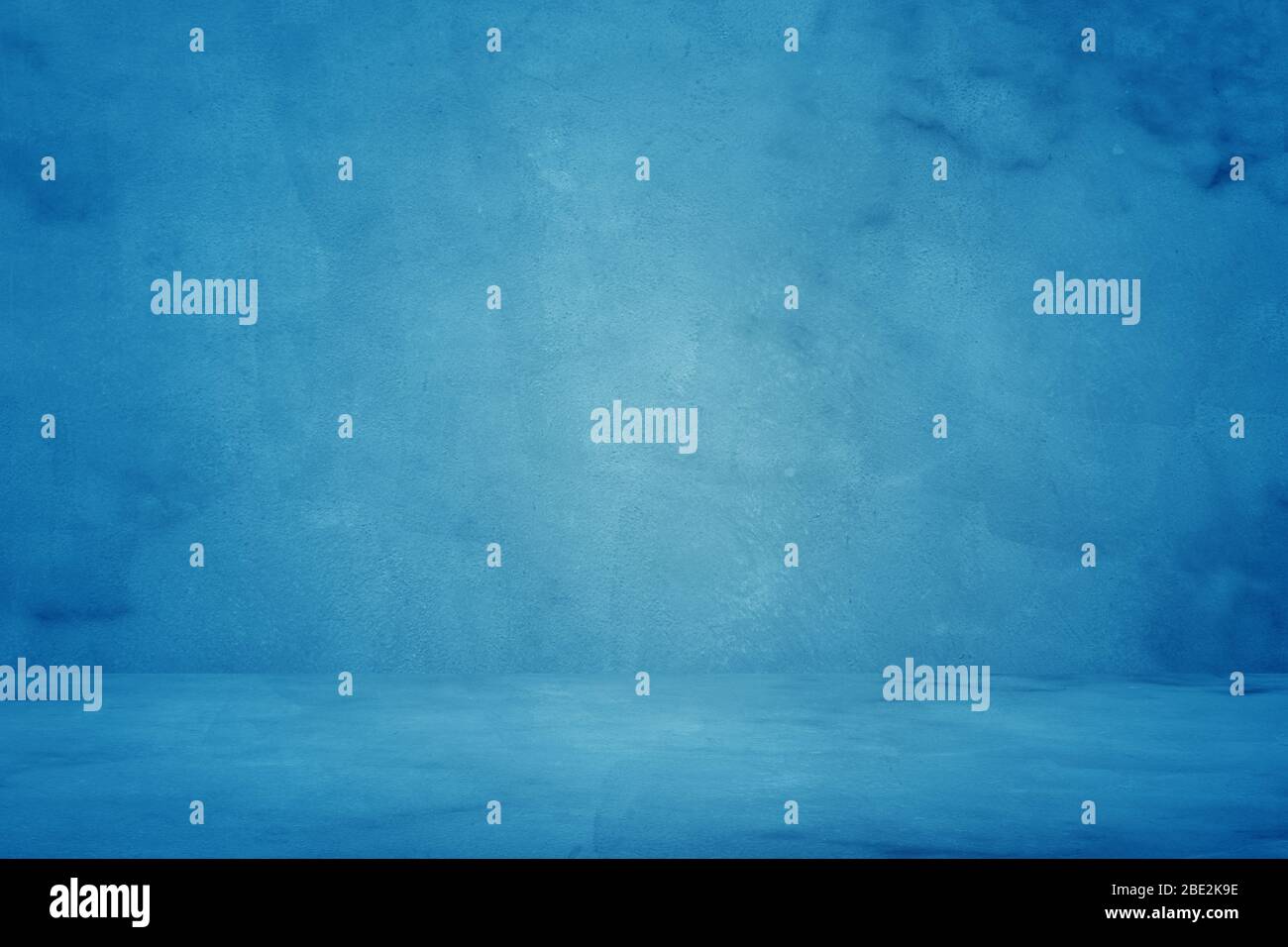 Blank studio background hi-res stock photography and images - Alamy