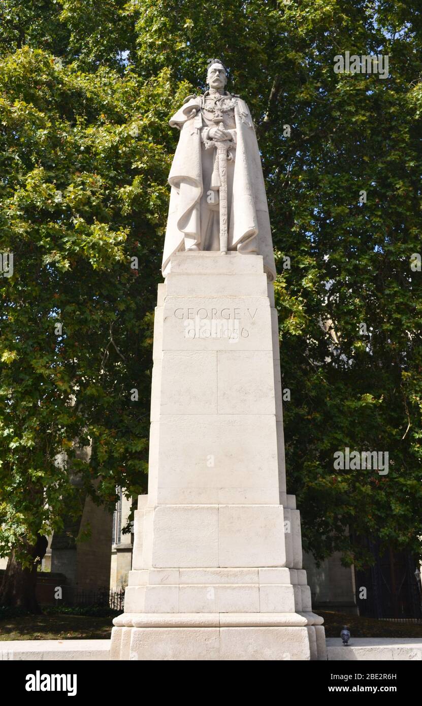 King George V Statue in Westminster, London, UK Stock Photo - Alamy