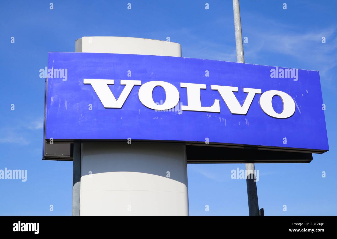 Volvo dealer dealership store hi-res stock photography and images - Alamy