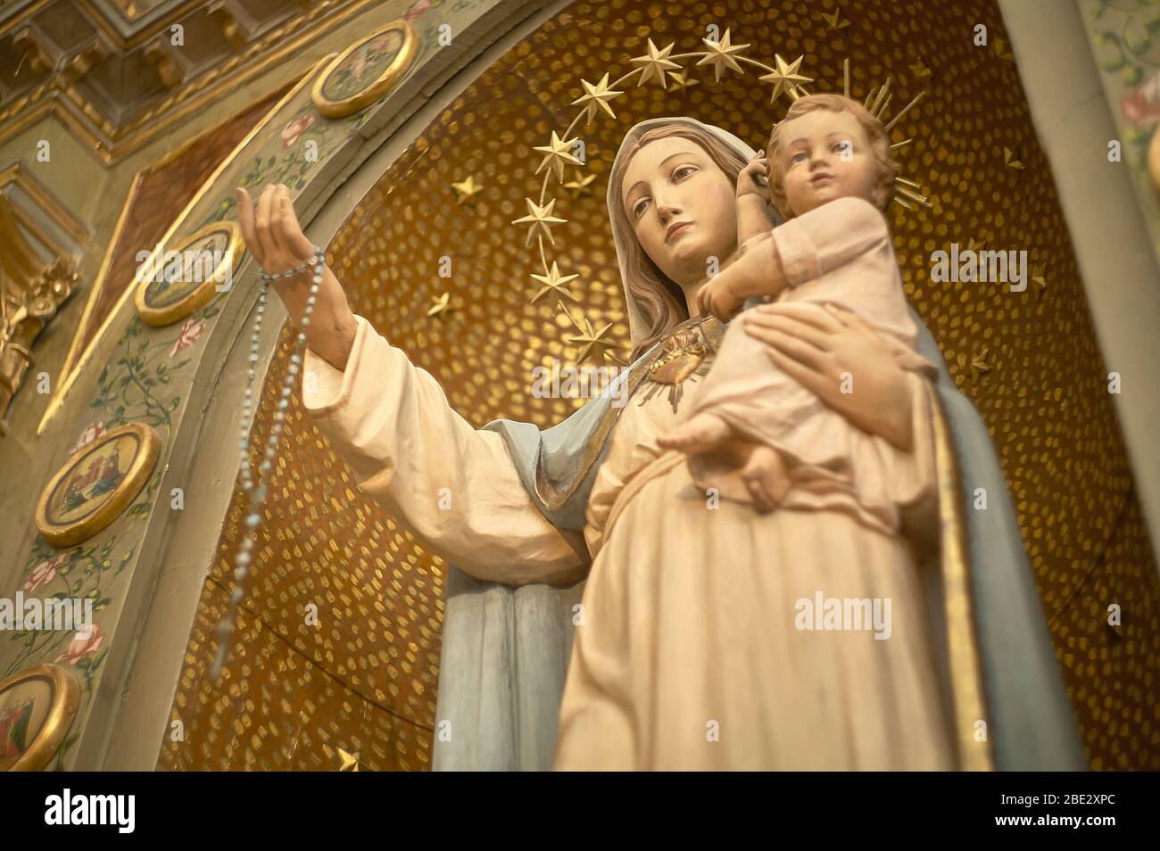 Religious Madonna Statue Stock Photo - Alamy