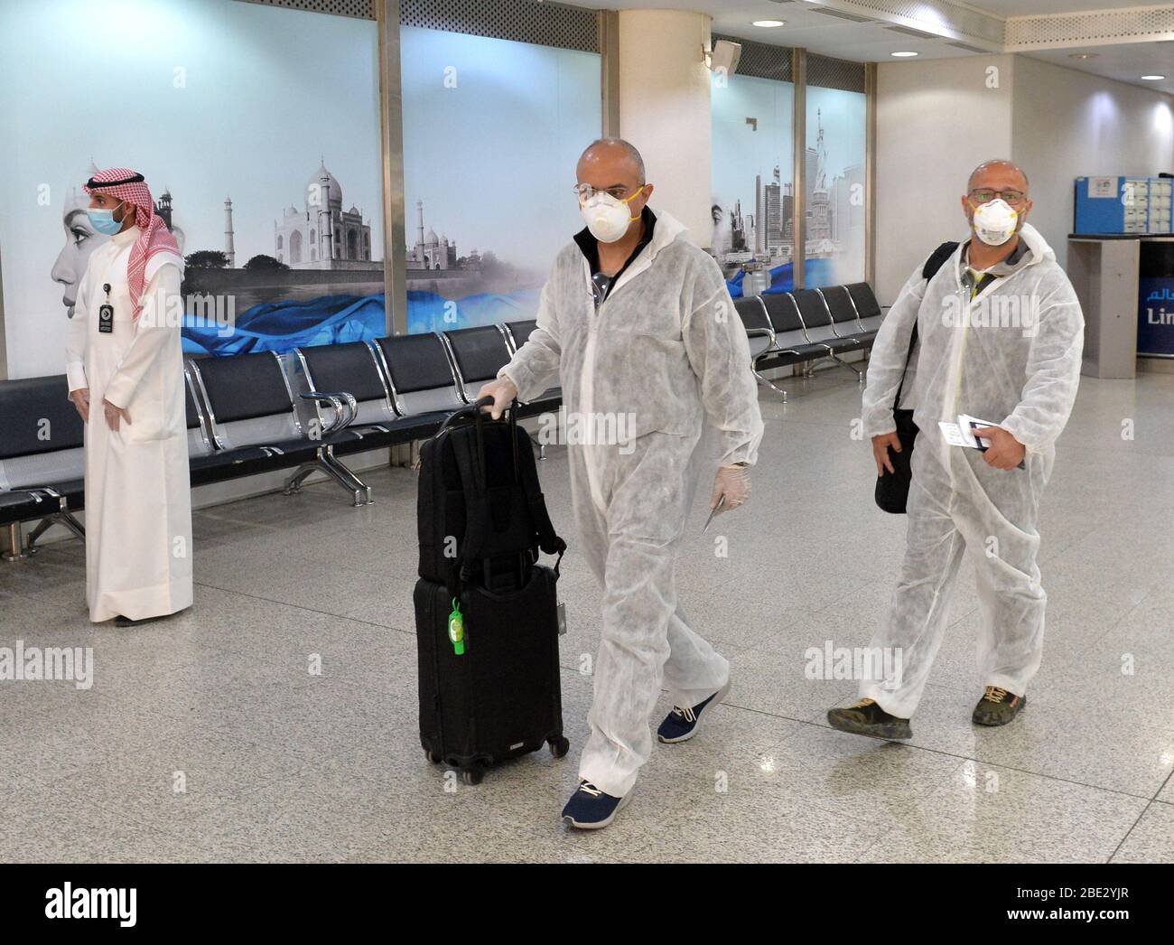Farwaniya Governorate, Kuwait. 11th Apr, 2020. People from the Lebanese ...