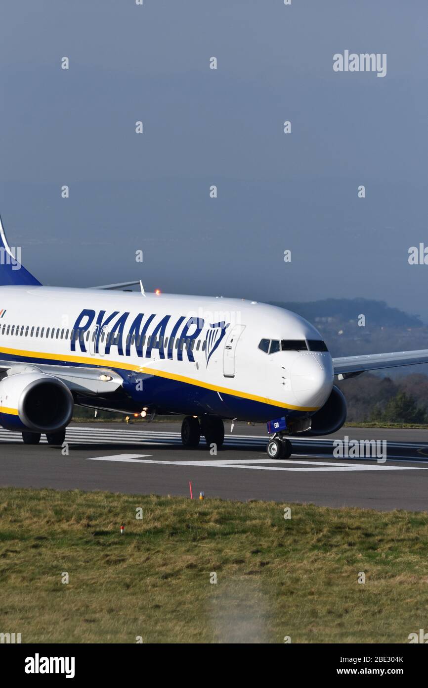 A Ryanair aeroplane at Bristol Airport Stock Photo - Alamy
