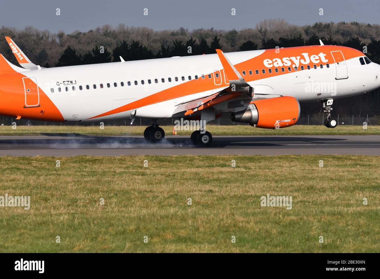 Pictures plane easy jet hi-res stock photography and images - Alamy