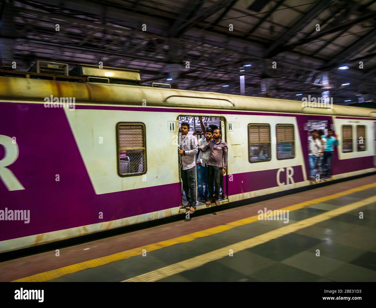 Mumbai metro train hi-res stock photography and images - Alamy