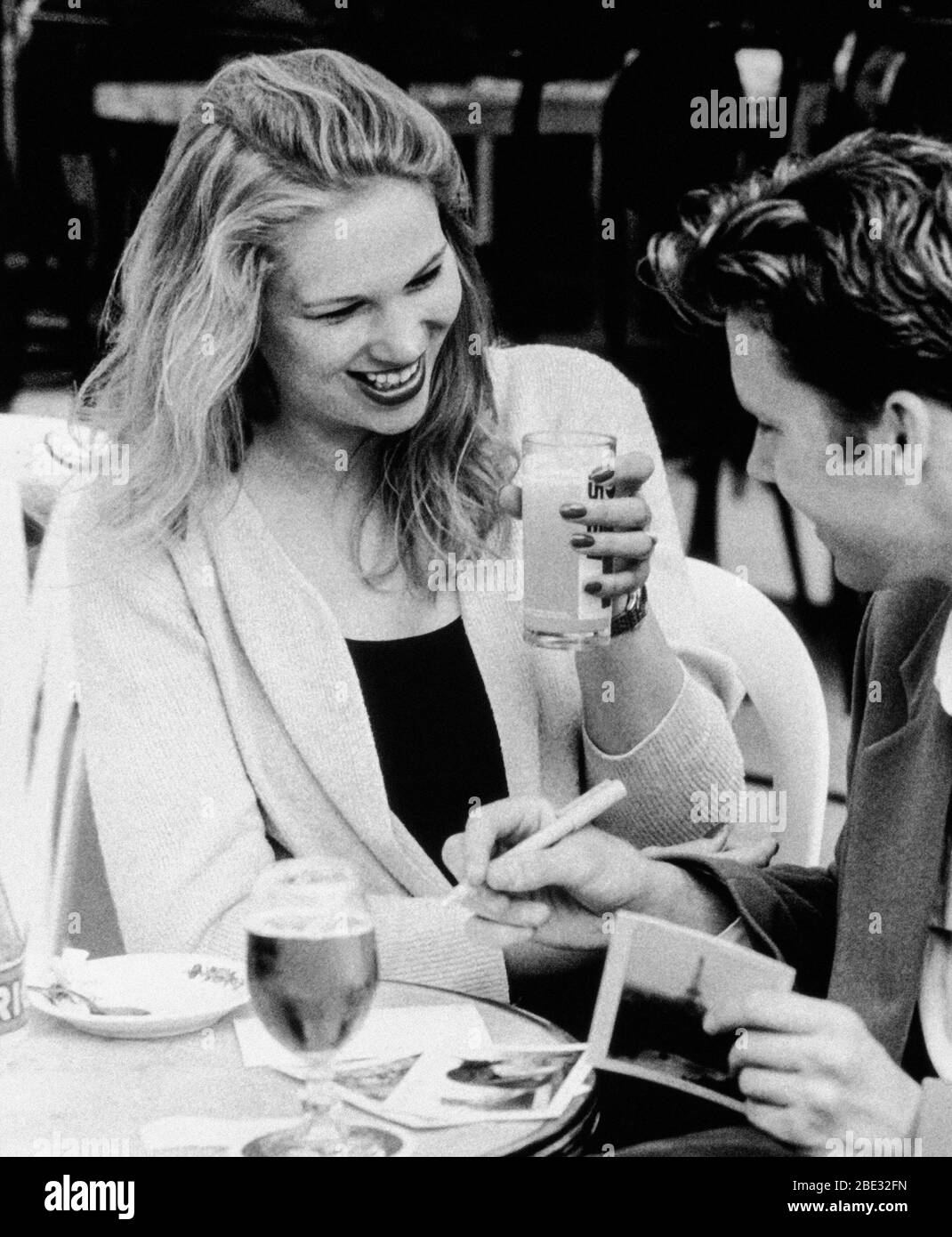 Paris cafe outdoor hi-res stock photography and images - Alamy