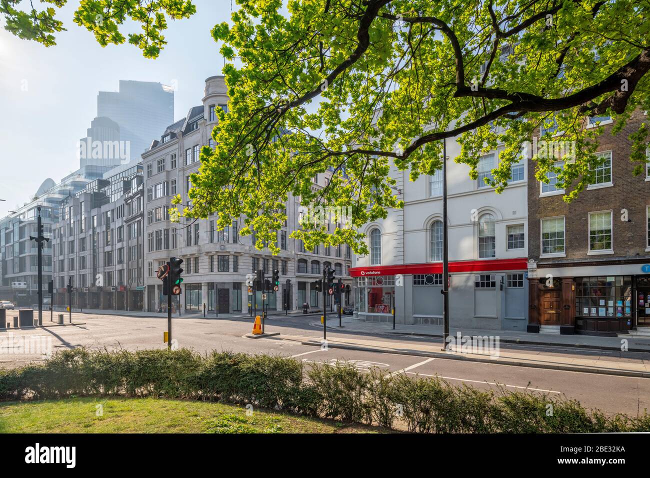 Empty city of london street hi-res stock photography and images - Alamy
