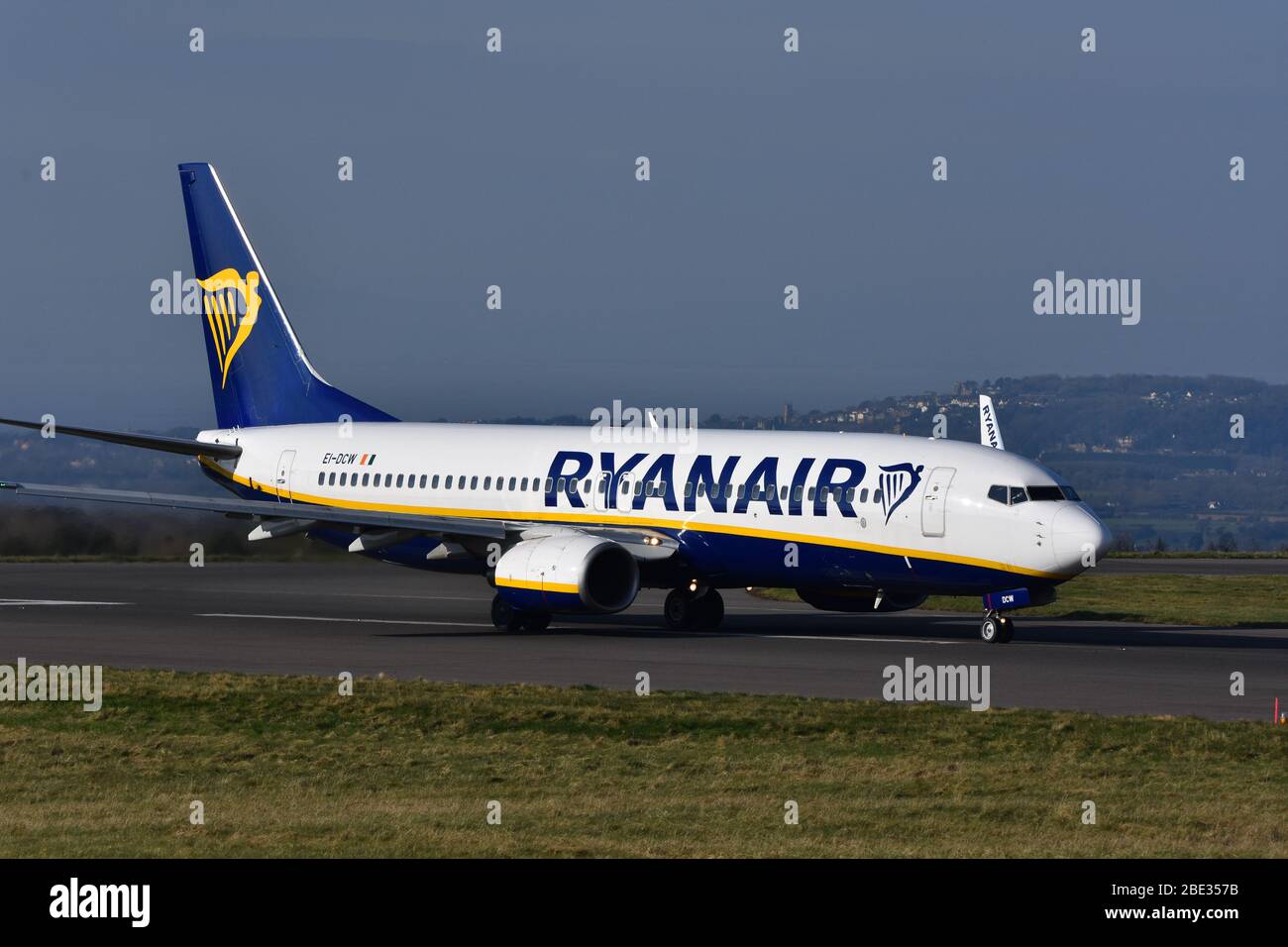 Ryanair boeing 737 plane taking off from runway hi-res stock ...