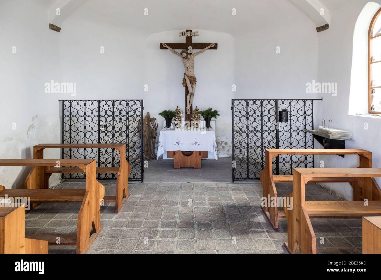 High cross chapel hi-res stock photography and images - Alamy