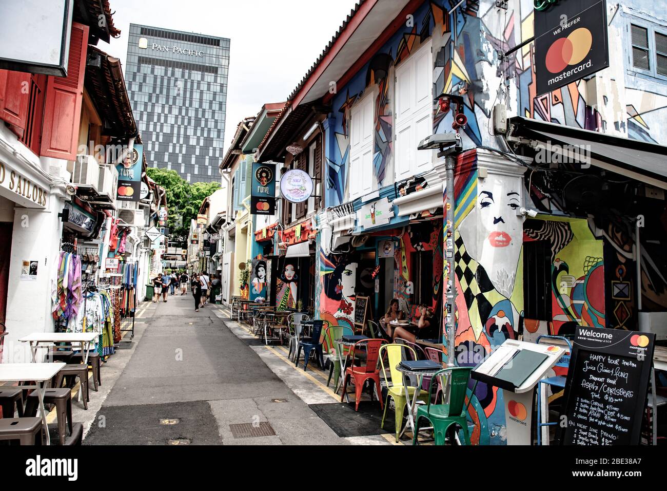 Comida de creación hi-res stock photography and images - Alamy