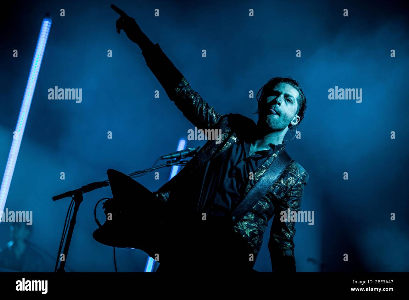 Michael shuman of queens of the stone age hi-res stock photography and ...