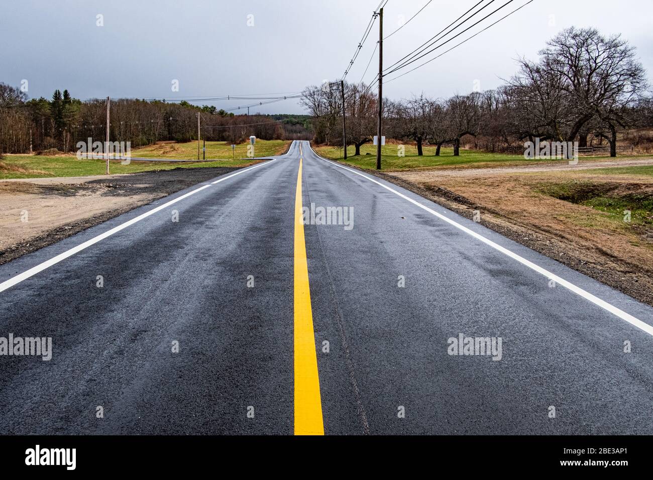Roadway street hi-res stock photography and images - Alamy