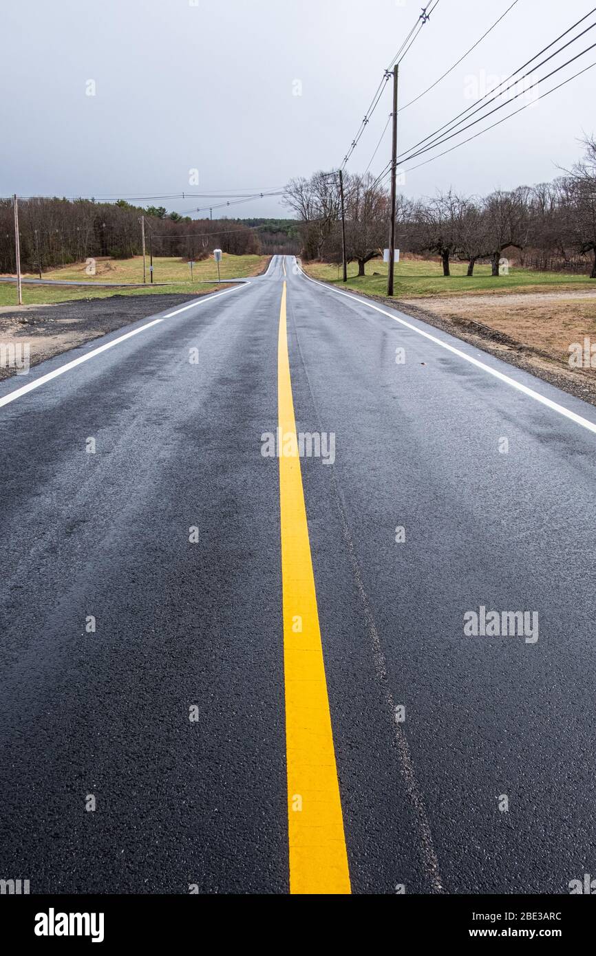 The center line hi-res stock photography and images - Alamy