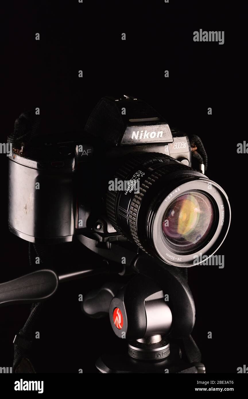 Nikon 8008s film camera on tripod Stock Photo - Alamy