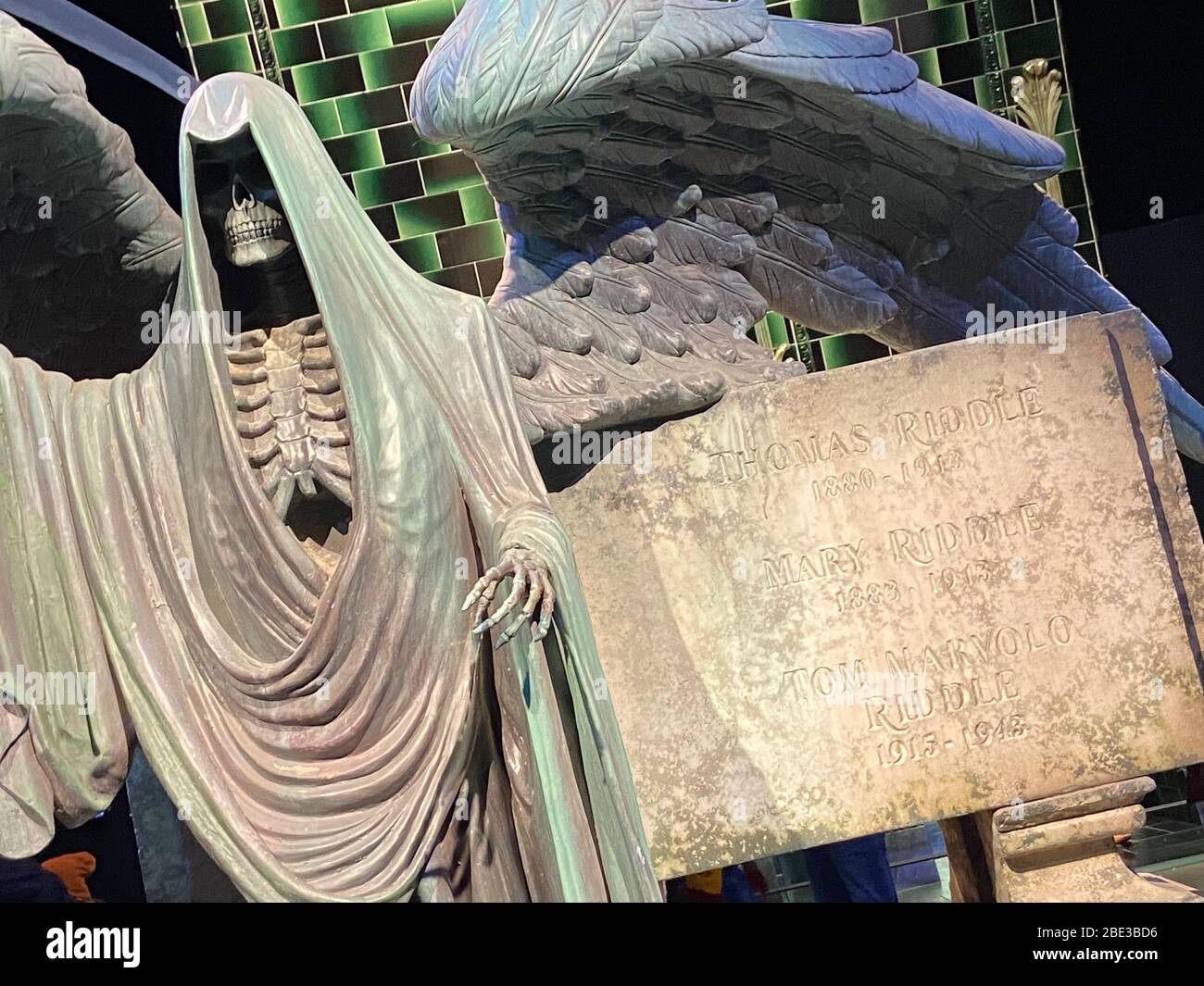 Tom Riddle's Gravestone - Harry Potter WB Studio Tour Stock Photo - Alamy