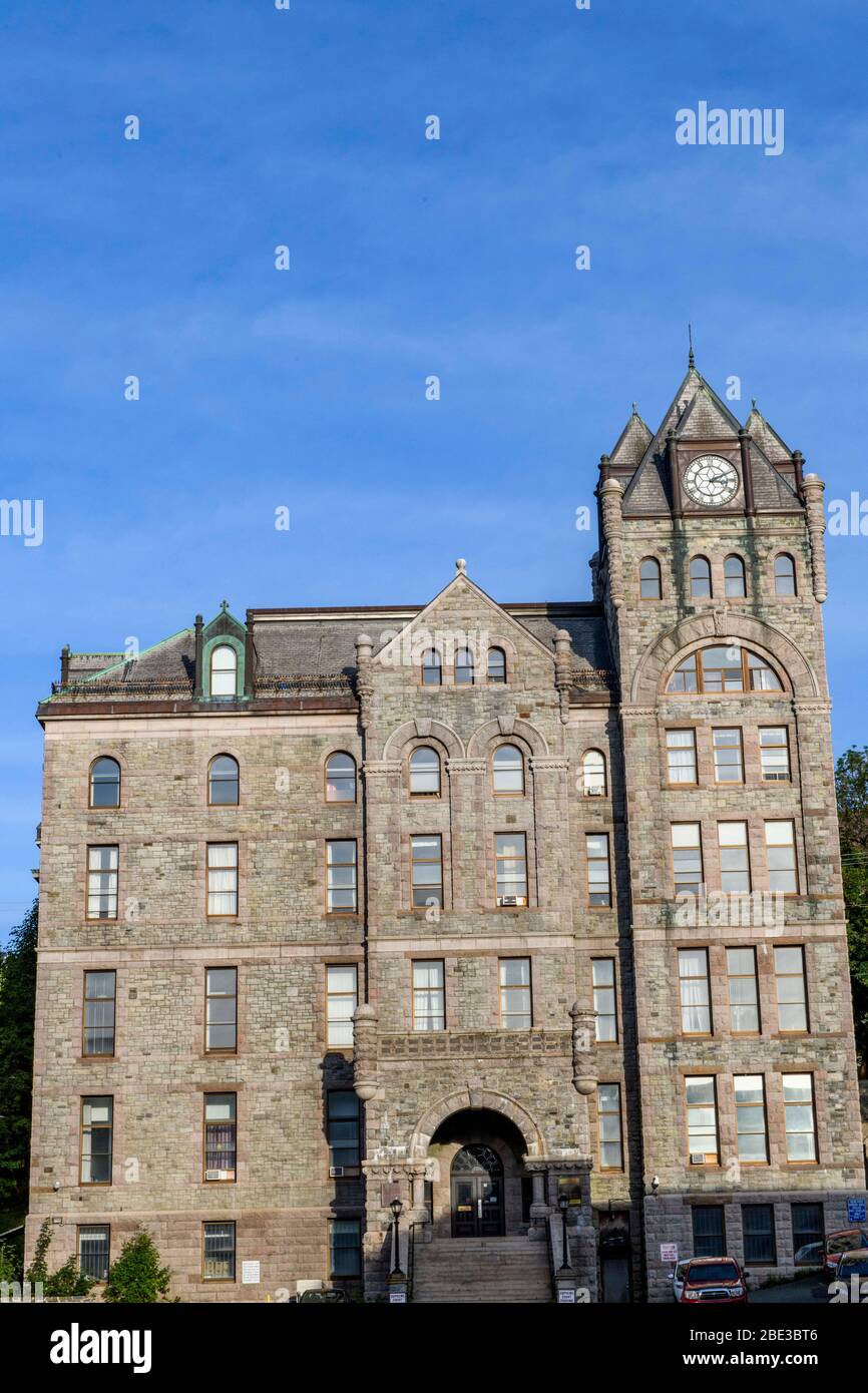 St johns buildings hi-res stock photography and images - Alamy