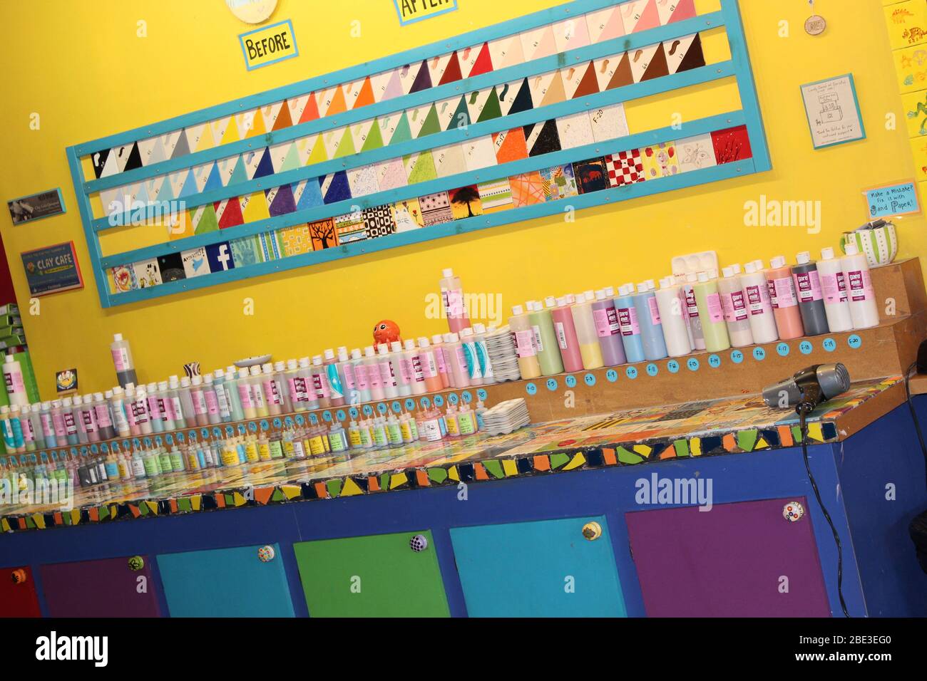 Pottery Painting Café Stock Photo - Alamy