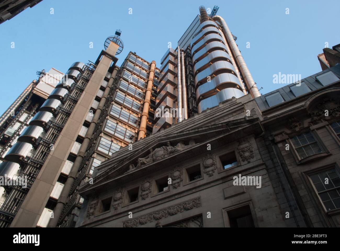High Tech Architecture Steel Machine Lloyds Building Lloyds of London ...