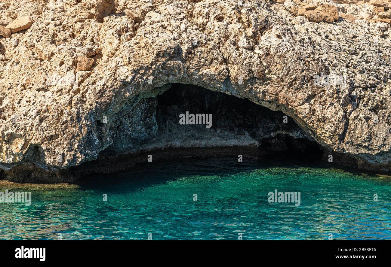 Limestone island hi-res stock photography and images - Alamy
