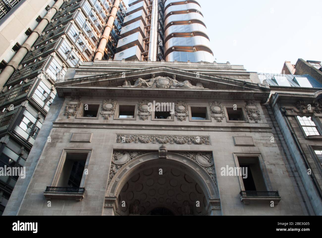 High Tech Architecture Steel Machine Lloyds Building Lloyds of London ...