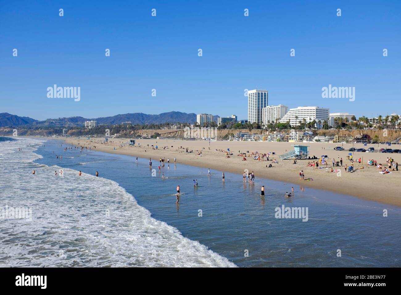 Scenic beaches in los angeles hi-res stock photography and images - Alamy