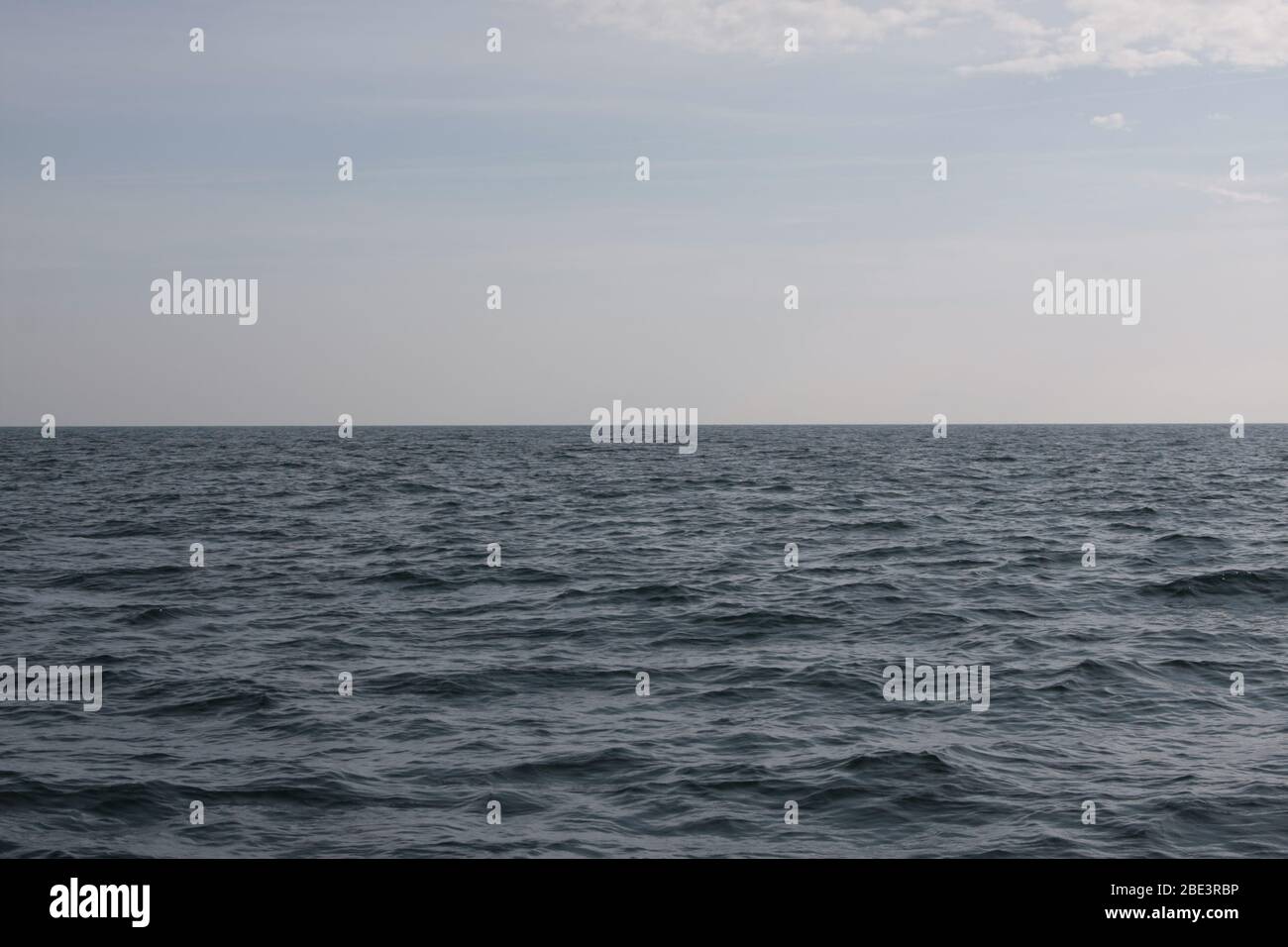 Marine horizon seen from the boat Stock Photo - Alamy