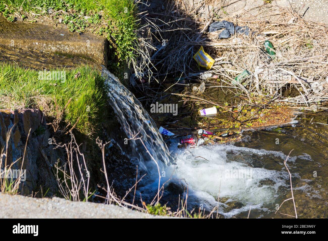 Mcdonalds drink packaging container containers hi-res stock photography ...