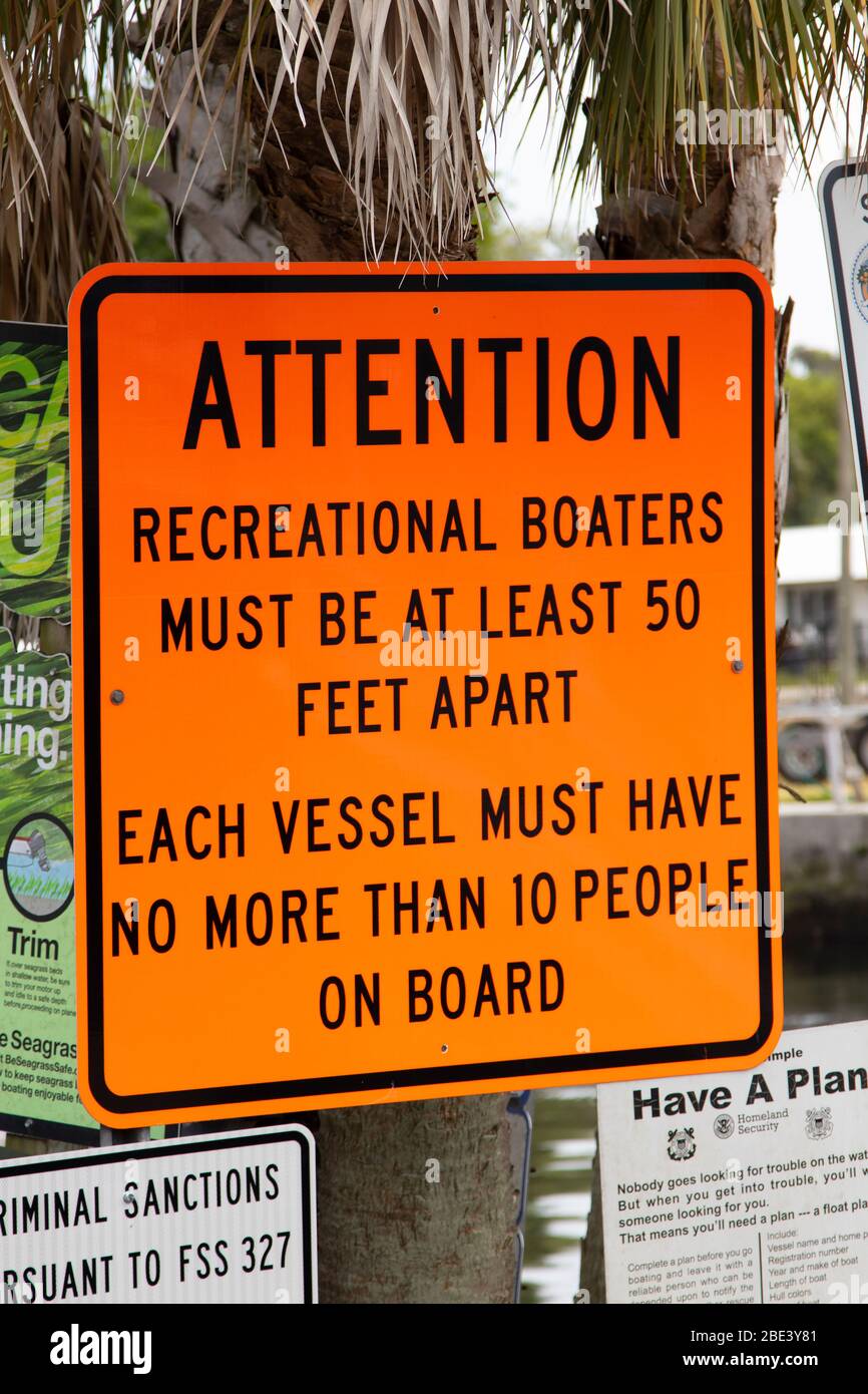 A advisory, warning sign to boaters at a boat launch ramp in Crystal ...