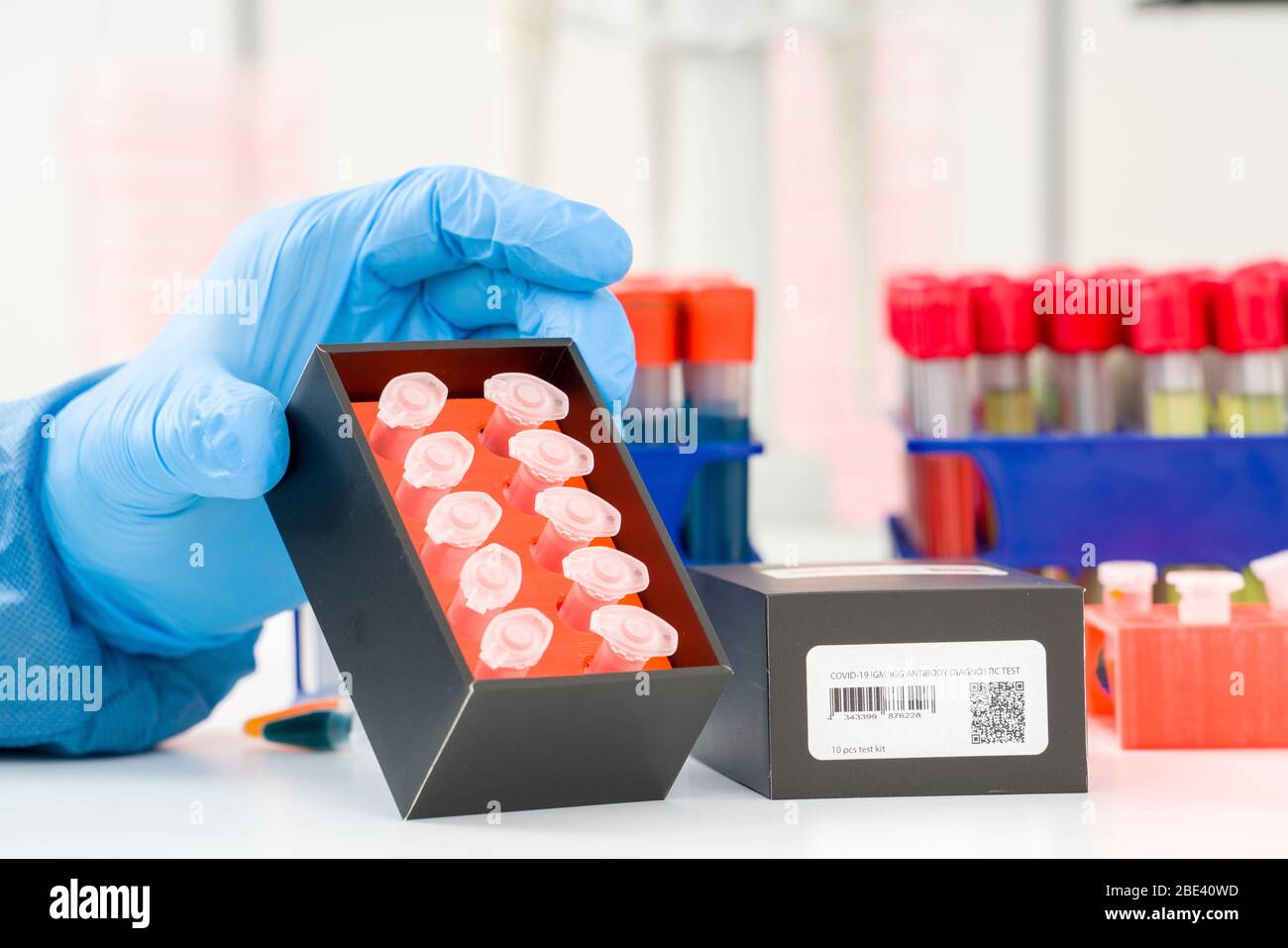 Antibody test hi-res stock photography and images - Alamy