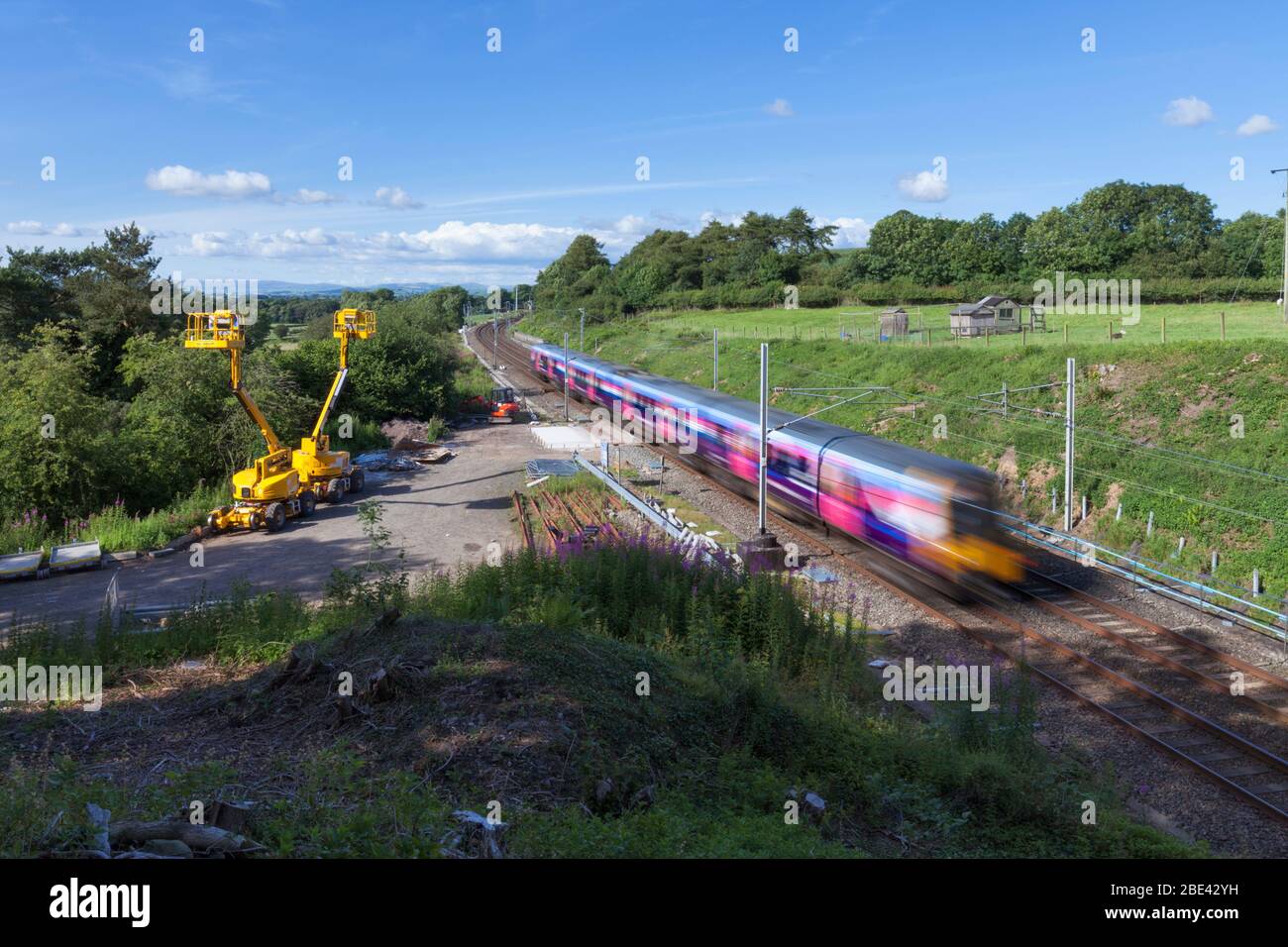 First Transpennine Express Siemens Desiro class 350 electric train at ...