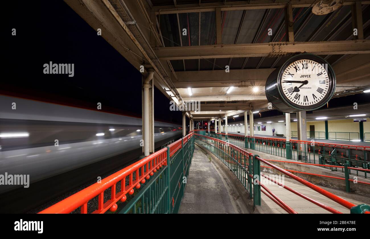 Carnforth station clock hi-res stock photography and images - Alamy