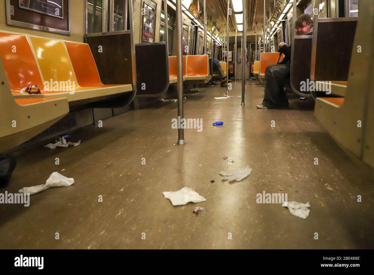 Dirty subway hi-res stock photography and images - Alamy