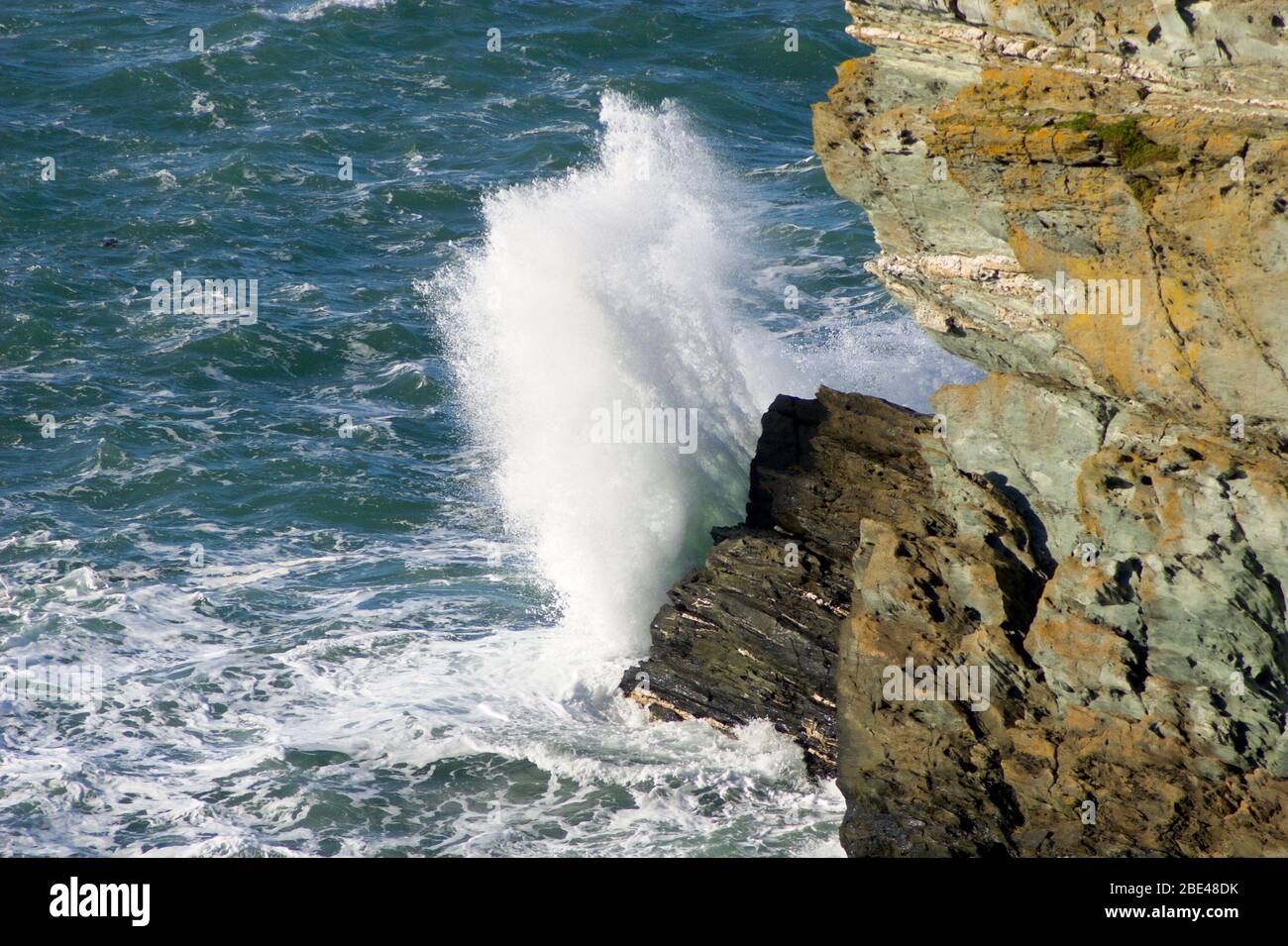 Ship breaking waves hi-res stock photography and images - Alamy