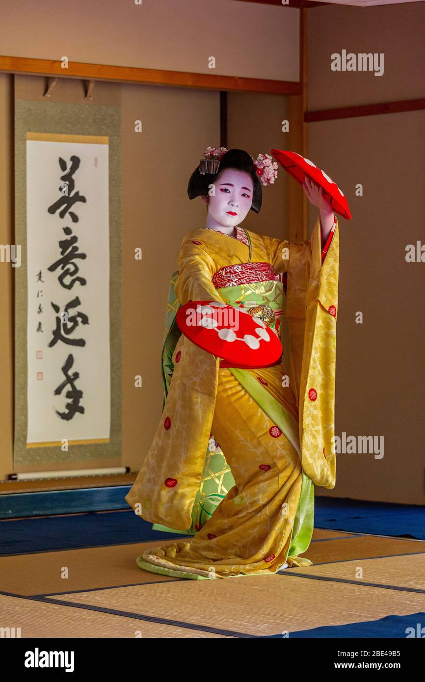 Portraits of a Maiko in Kyoto, Japan Stock Photo - Alamy
