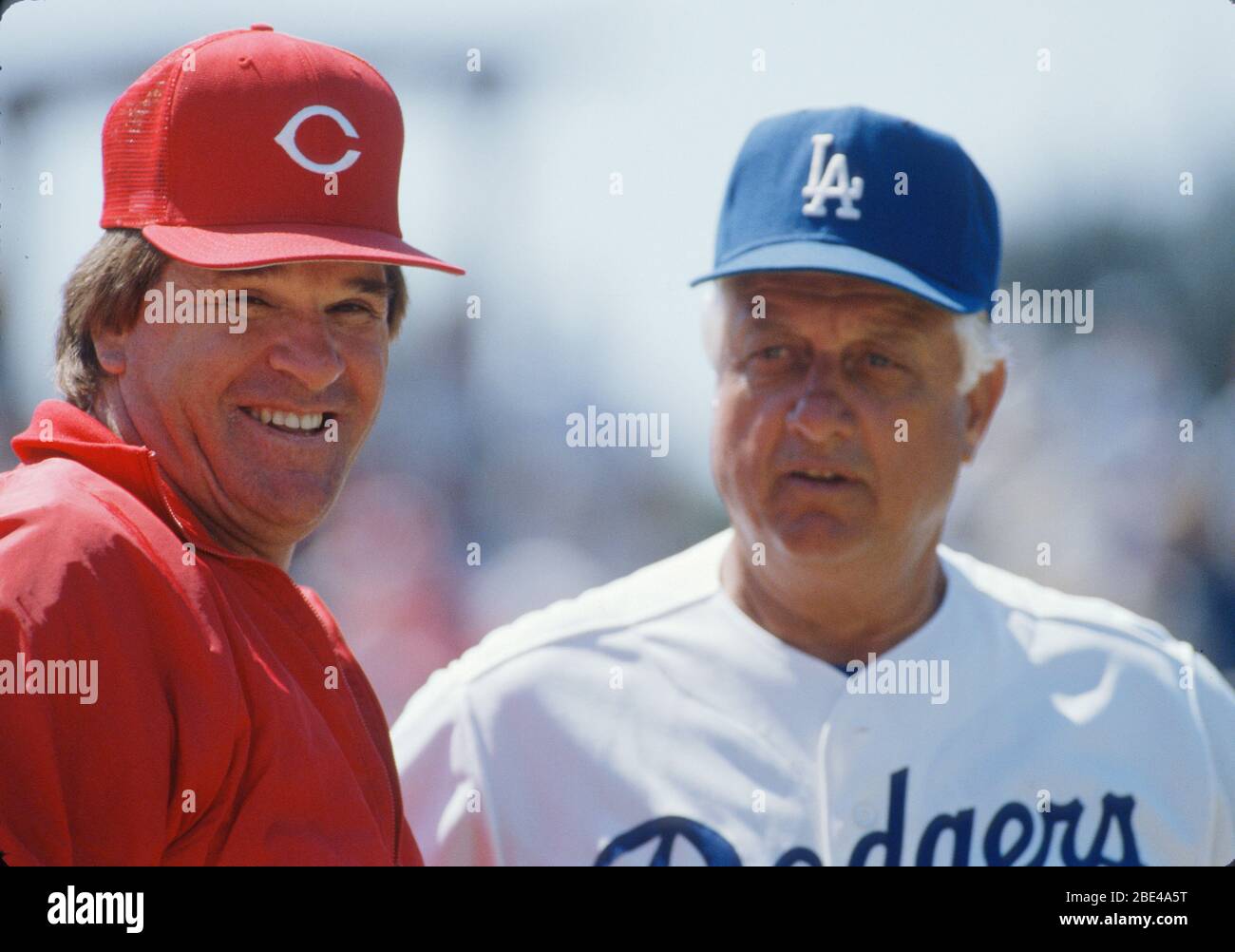 Reds manager Pete Rose, left, and Dodgers manager Tommy Lasorda talk ...