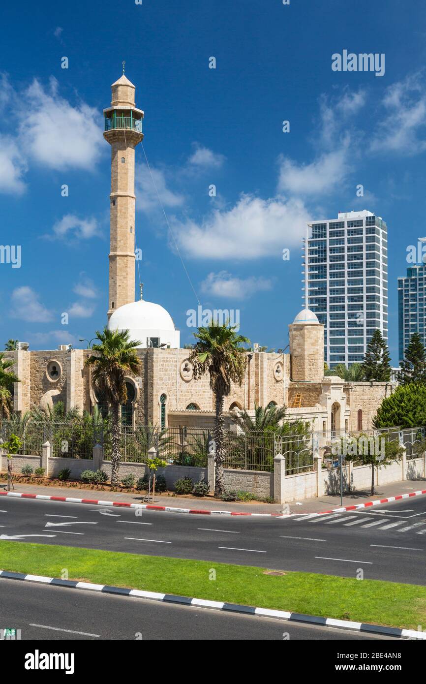 Israel tel aviv bek mosque hi-res stock photography and images - Alamy