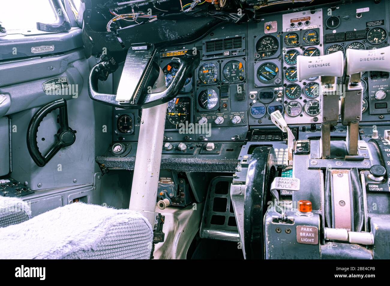 Aircraft yoke hi-res stock photography and images - Alamy