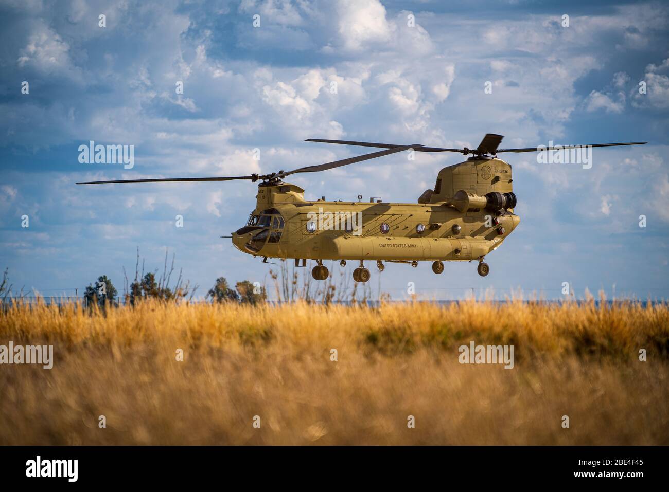A CH-47 Chinook from B Co, 1-214th General Support Aviation Battalion ...