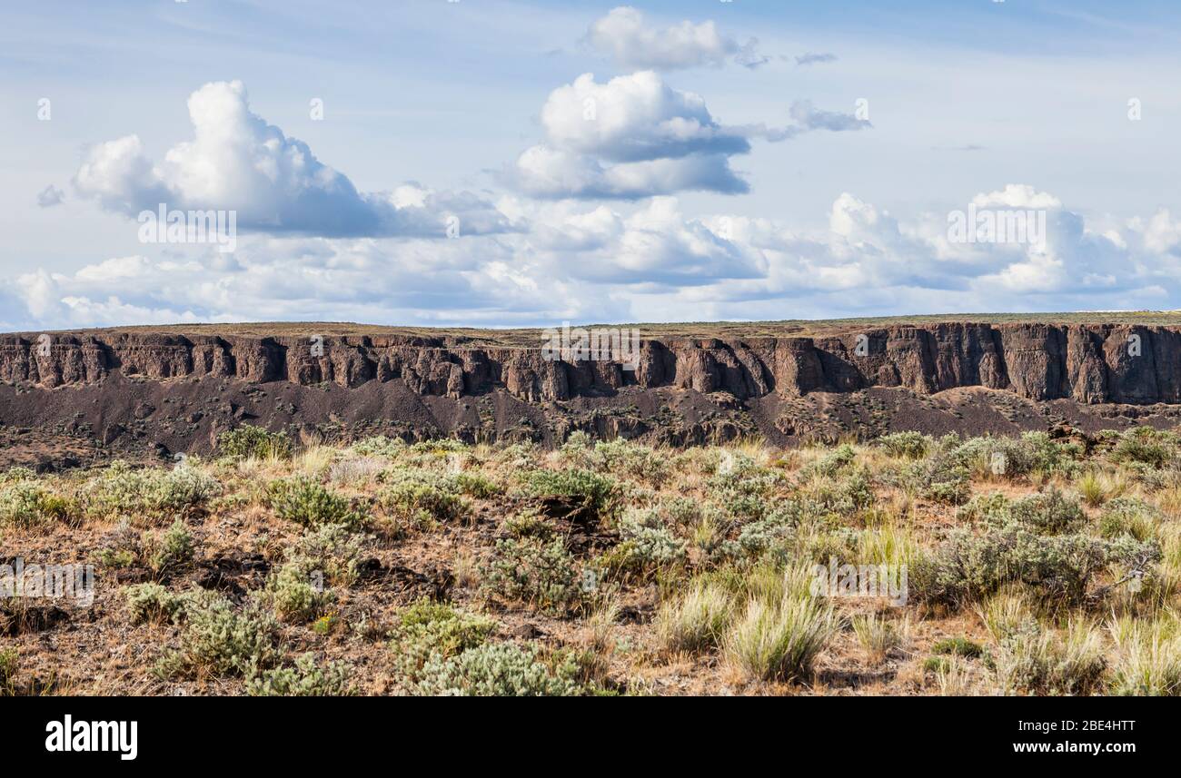 Cliff bands hi-res stock photography and images - Alamy
