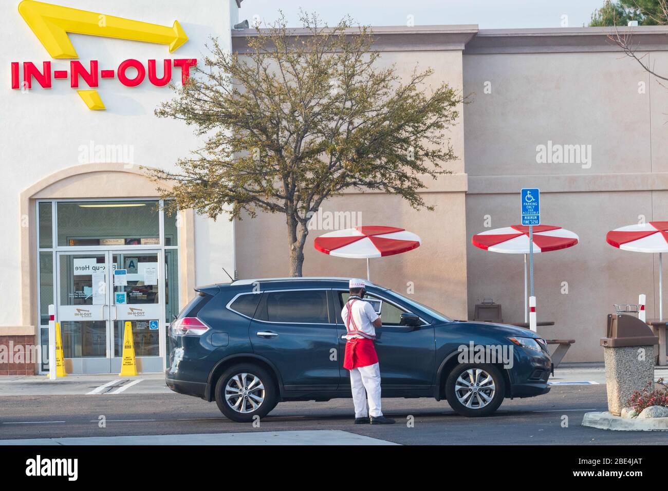 In n out drive thru hi-res stock photography and images - Alamy