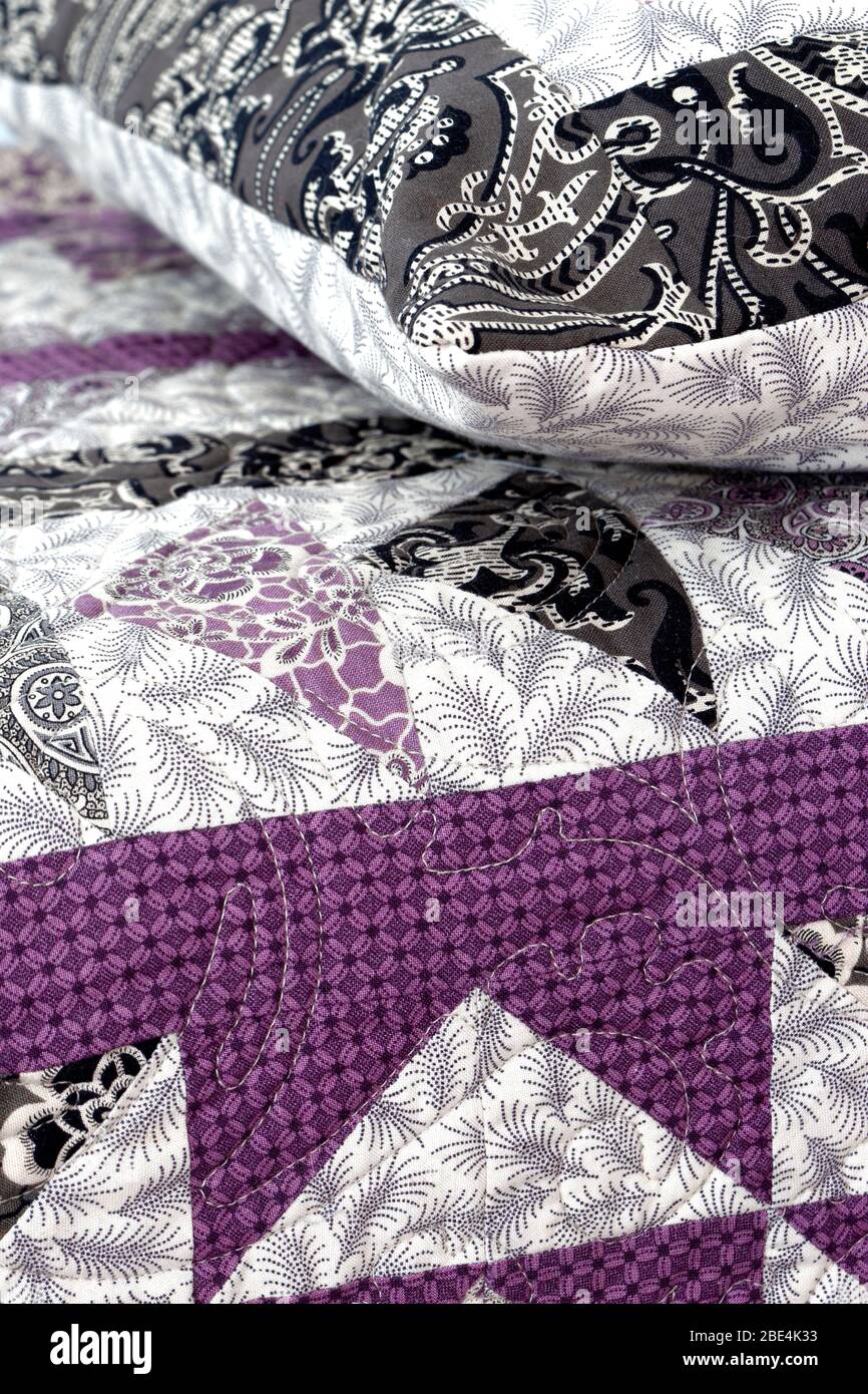 Purple quilted texture hi-res stock photography and images - Alamy