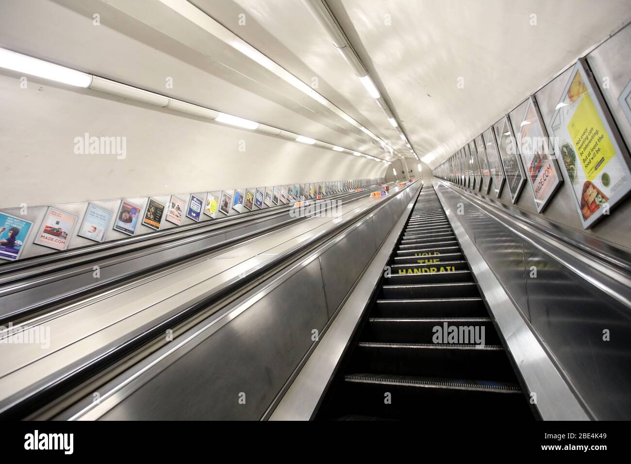 Escalators in london bridge underground station hi-res stock ...