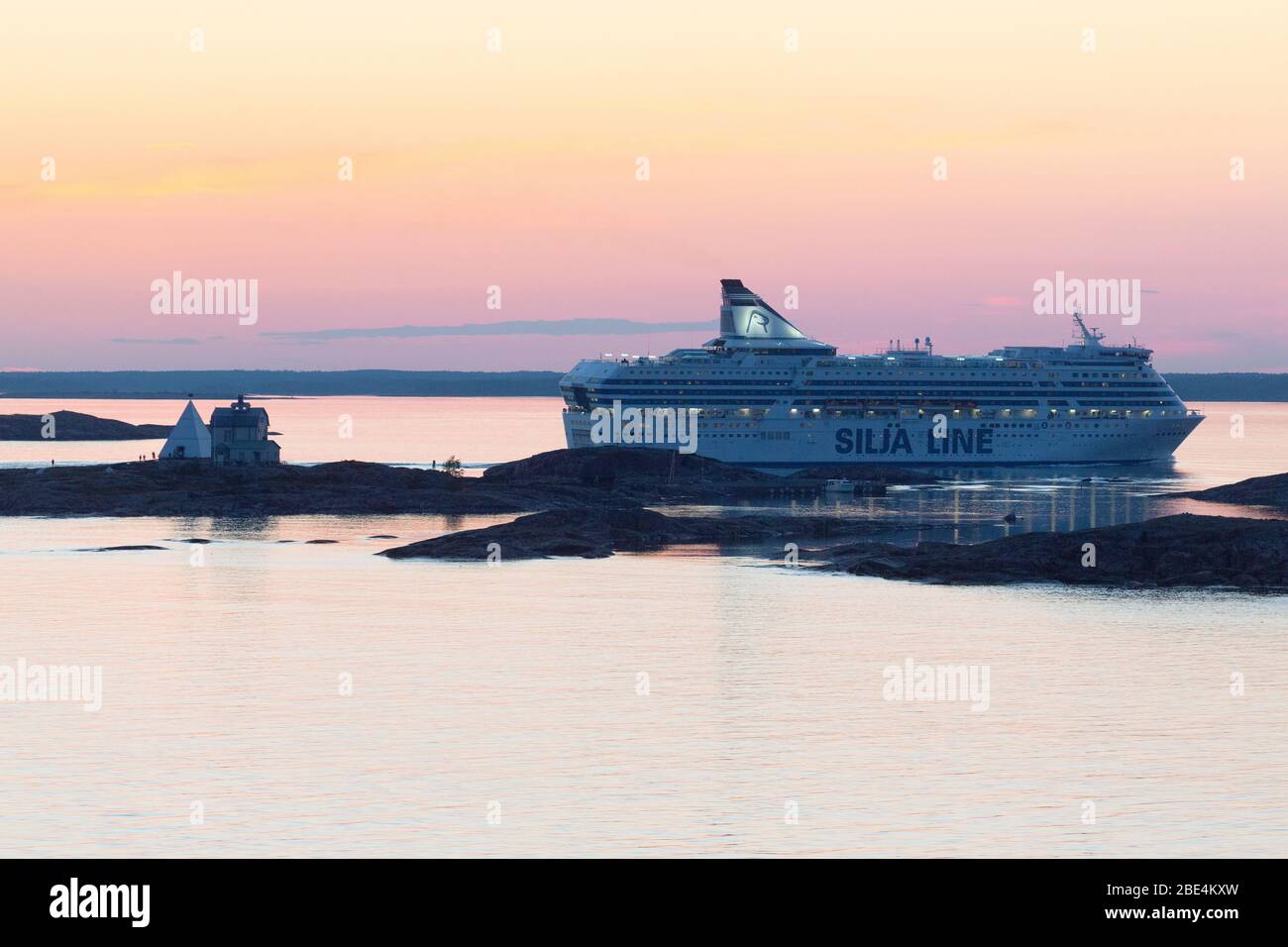 The huge Silja Line cruise ferry Silja Symphony arrives Mariehamn Stock ...