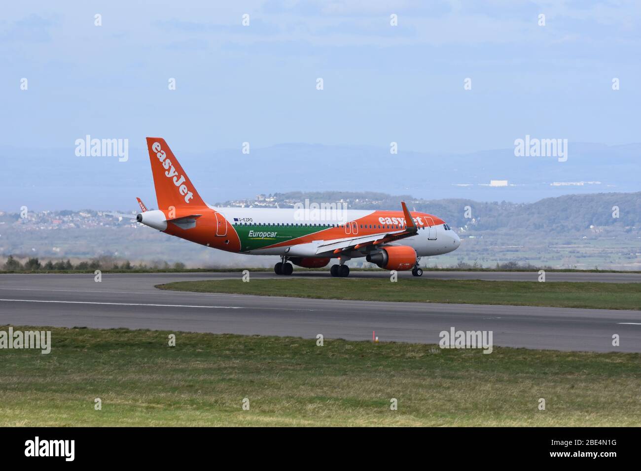An easyJet AIRBUS A320-200 aeroplane on the ground at Lulsgate, Bristol ...