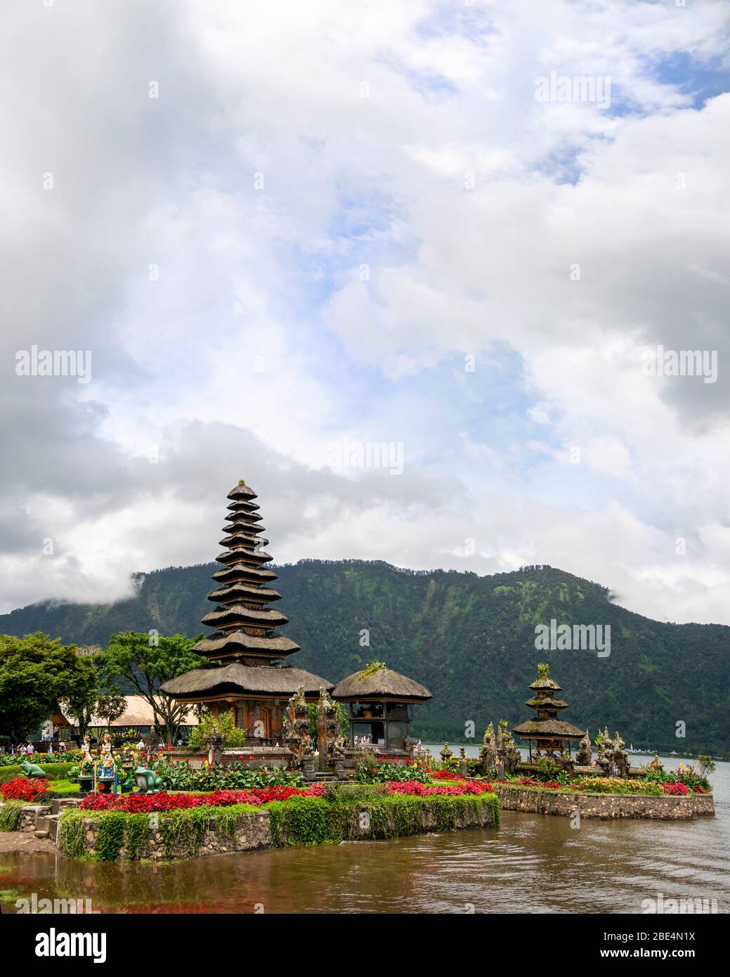 Ulun danu temple bedugul lake beratan hi-res stock photography and ...