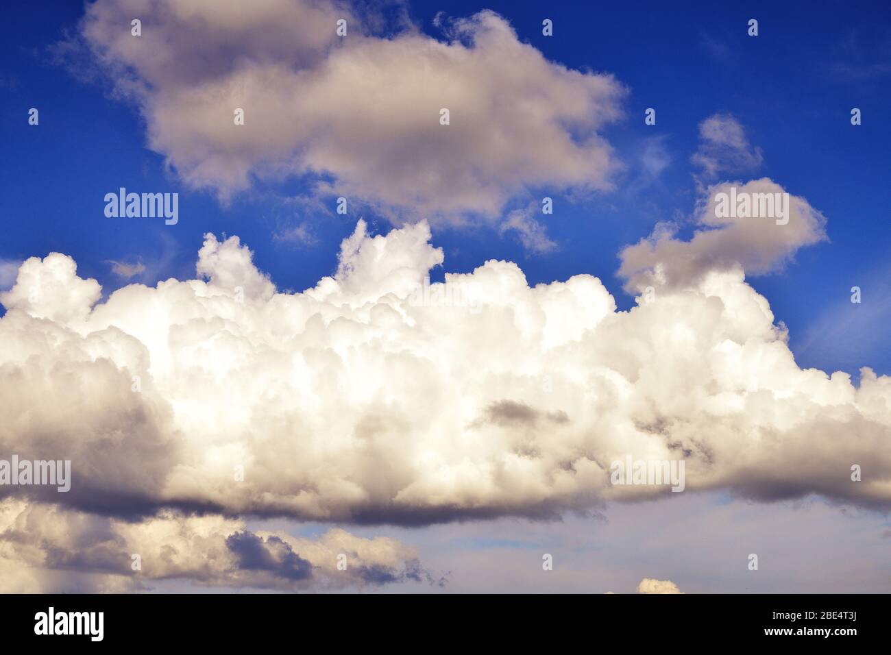 Large cloud hi-res stock photography and images - Alamy