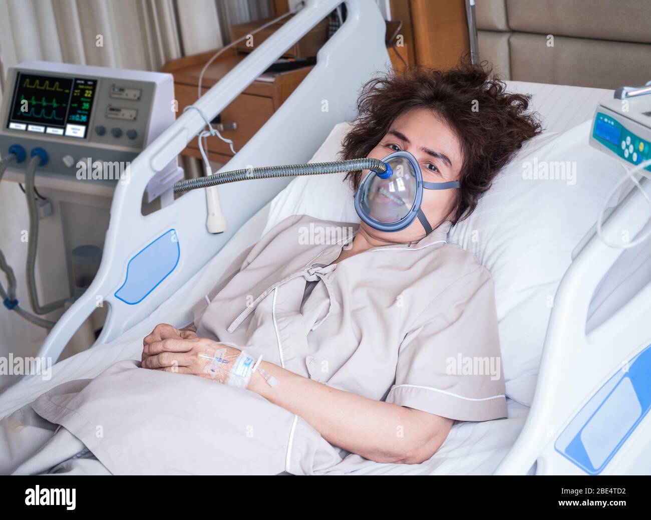 Icu ventilator hi-res stock photography and images - Alamy