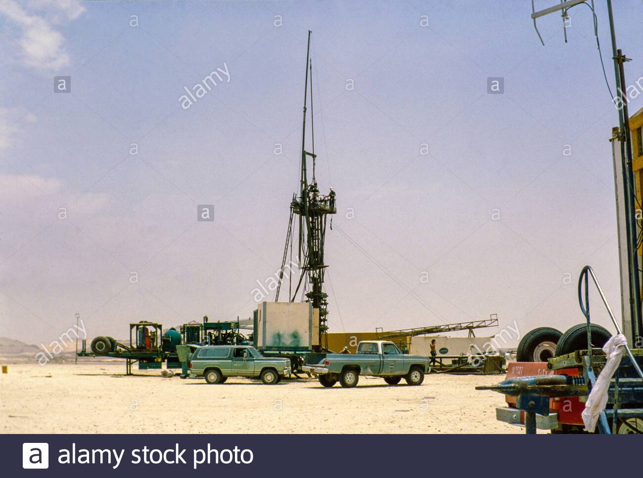 Saudi Arabia Oil Rig High Resolution Stock Photography and Images - Alamy